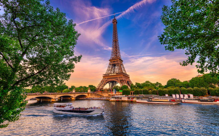📅 The Best Time to Visit Paris in 2025 (& Travel Tips!)