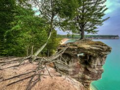 📅 The Best Time to Visit Pictured Rocks in 2024