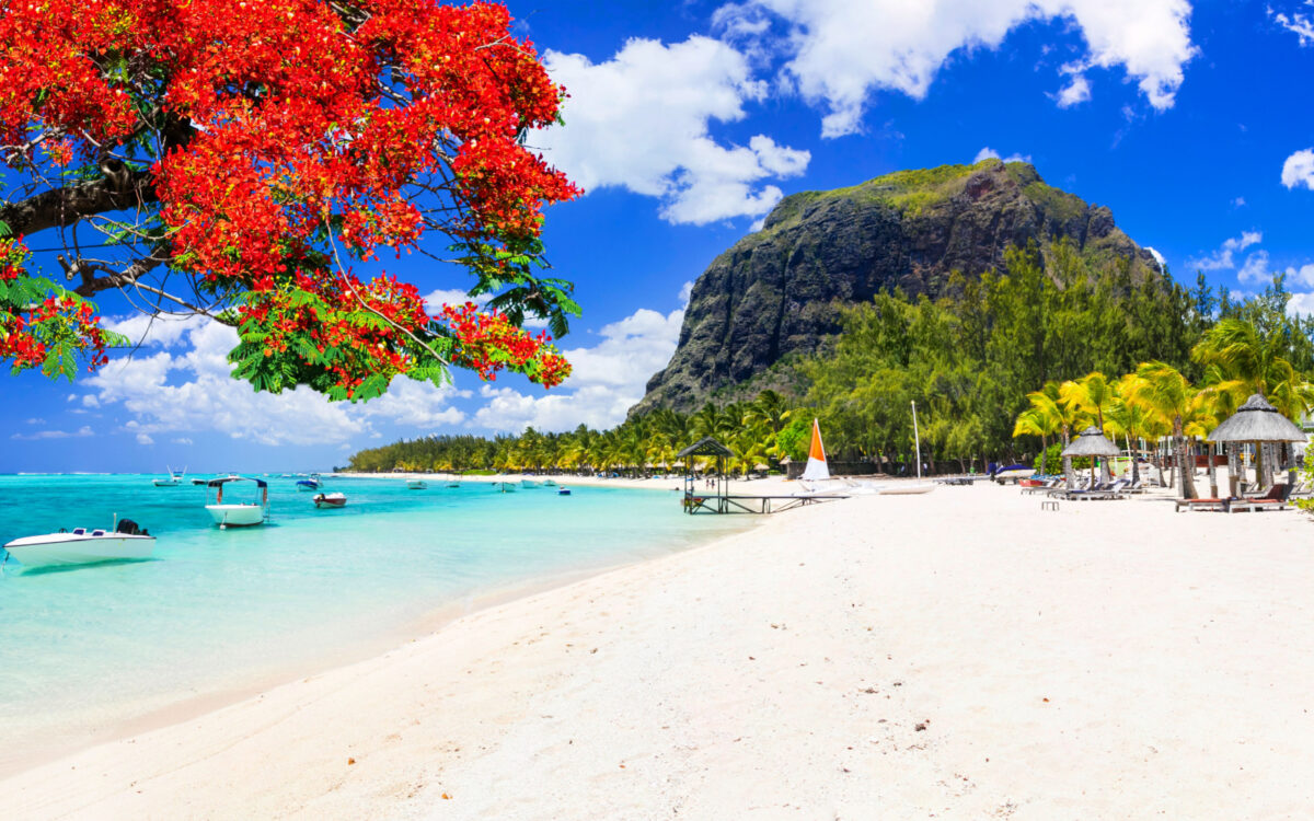 📍 Where to Stay in Mauritius in 2025 | Best Areas & Hotels