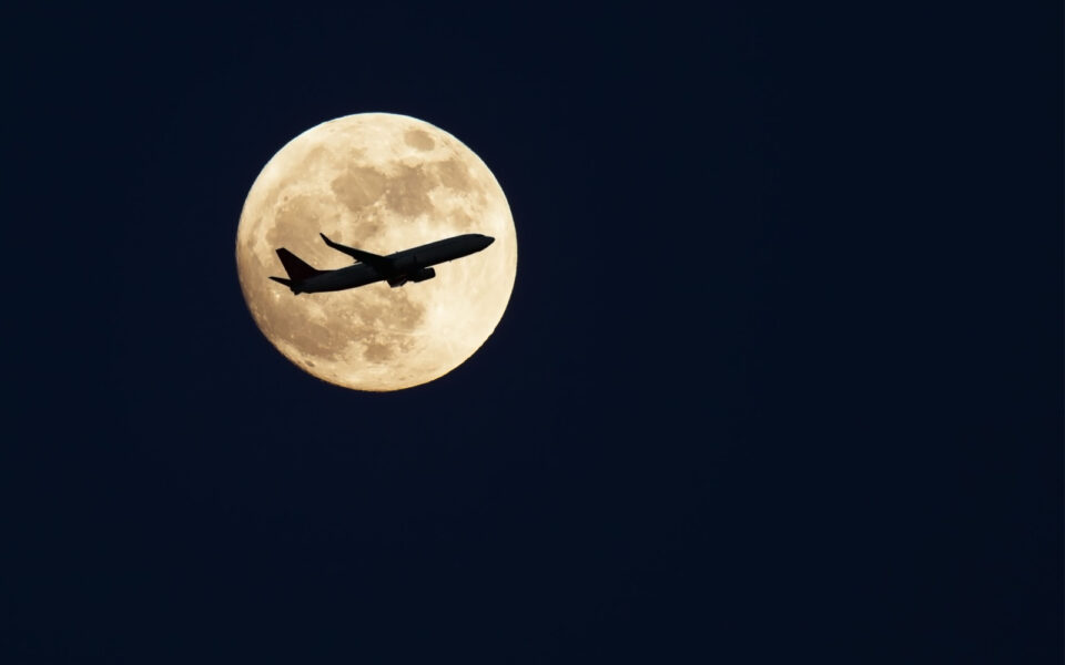 What Is a Red Eye Flight? (And Should You Take One in 2025?)