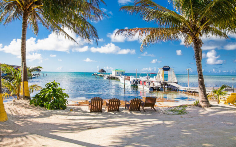 📅 The Best & Worst Times to Visit Belize in 2024 (Our Opinion)