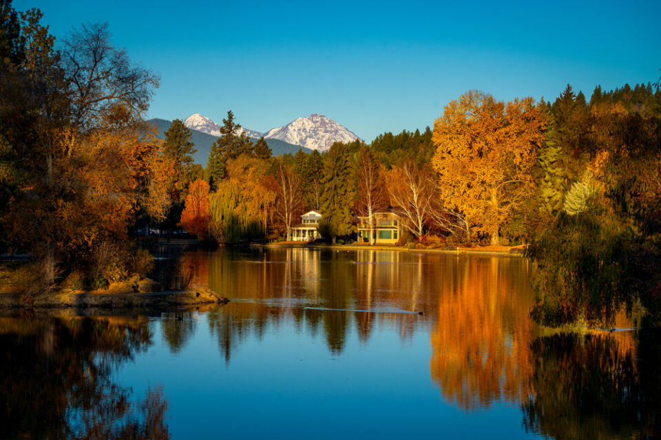 📅 The Best & Worst Times to Visit Bend, Oregon in 2025