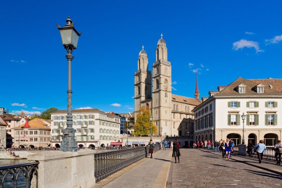 📅 The Best & Worst Times to Visit Zurich in 2025
